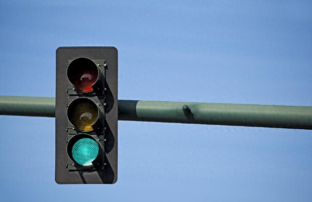 How to choose a traffic light power outage and network outage ...