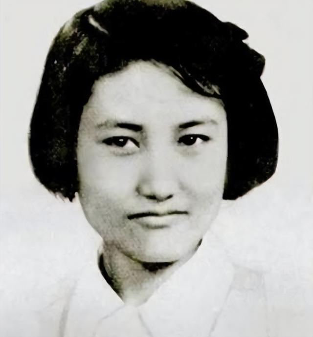 In 1979, Ren Zhongyi vindicated Zhang Zhixin. Hua Guofeng did not express his position. Ren told ...