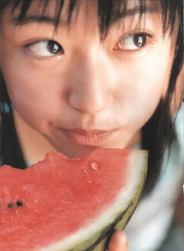 "The shining path of actress Mao Inoue: from child star to the top" - iNEWS