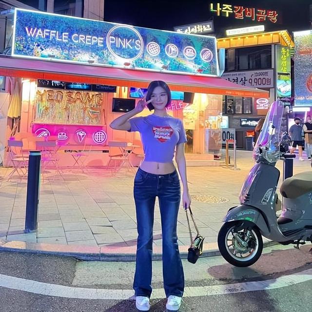 "Thailand's top model WMookies: combines sexiness and good looks - iNEWS