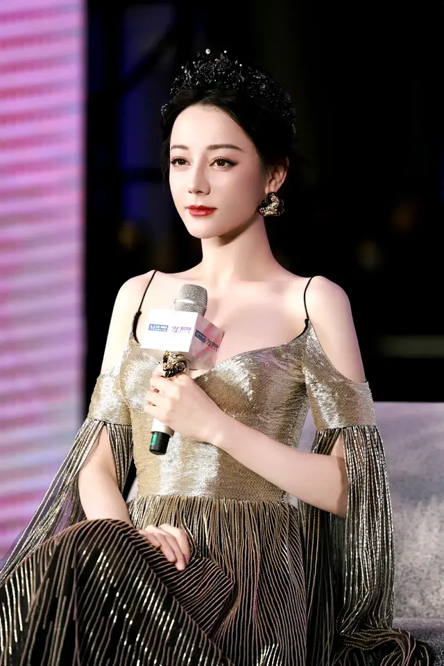 Beauty Star Picture Book: Dilraba, born on June 3, 1992 in Urumqi ...