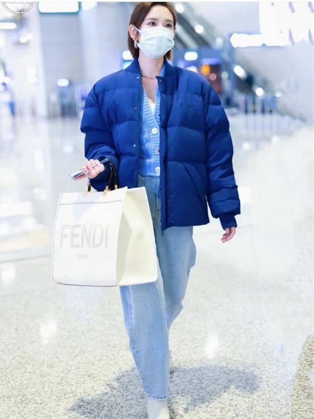 It is popular to wear "down jacket + sweater + jeans" in winter, which ...