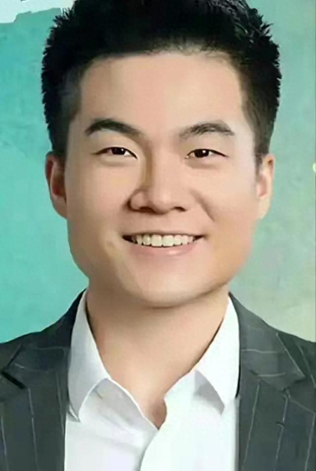 The sun is blooming and the flowers are blooming, just waiting for you ...