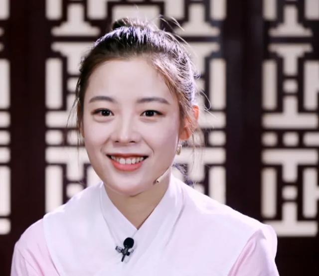 "New Yue Opera stars Chen Lijun and Li Yunxiao's "New Dragon Gate Inn ...