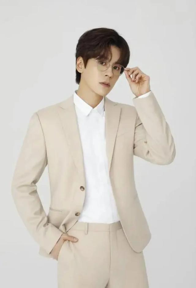 Wei Zheming, who has both a sense of husband and a sense of boyhood ...