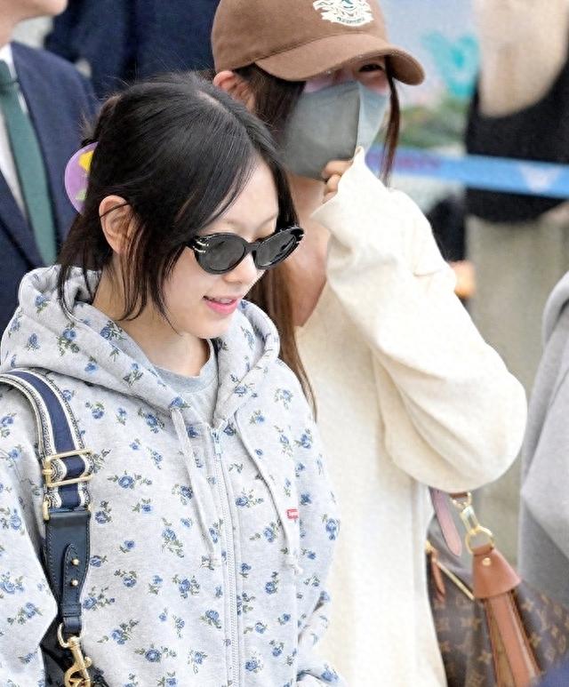 NewJeans cooperates with League of Legends, HAERIN looks stunning ...