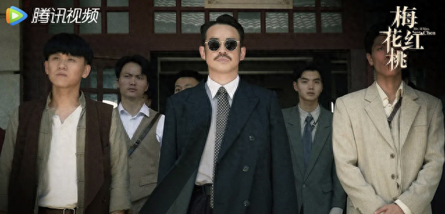 The spy drama "Clubs and Hearts" premieres tomorrow night! The cast is ...