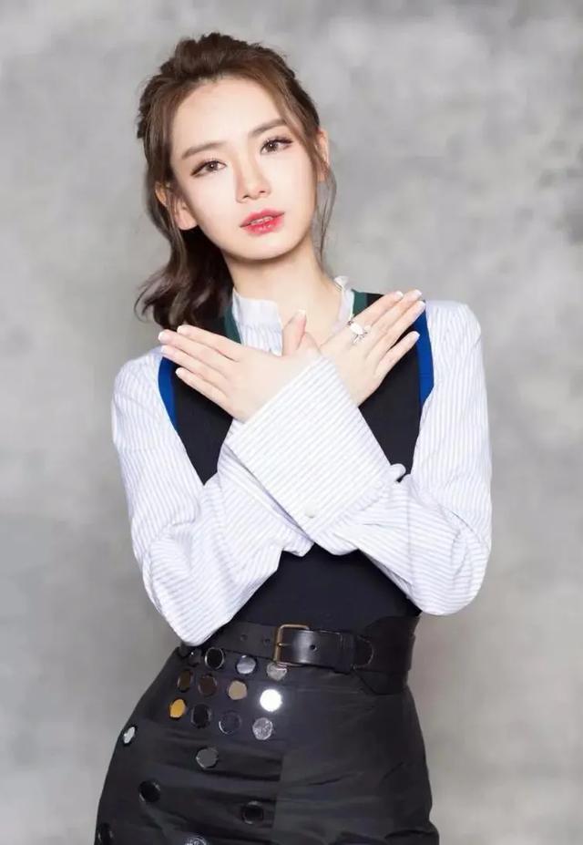 Bright Stars——Qi Wei - iNEWS