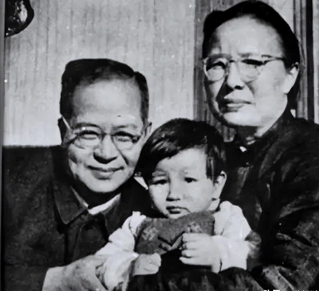 After traveling south and returning to the north, Hu Shi and Wu Han ...