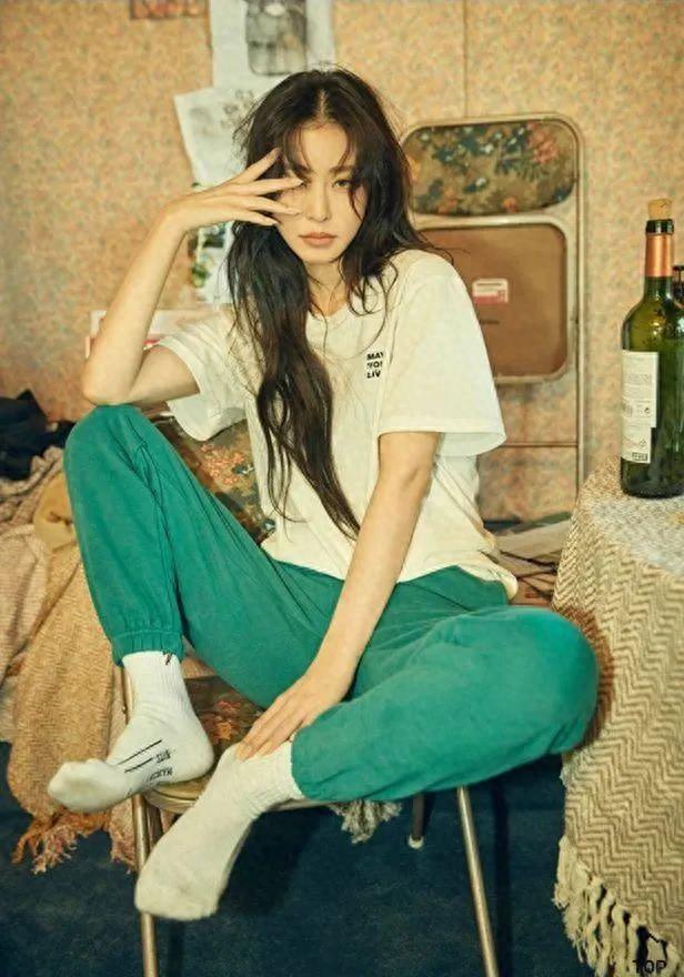 "Real-life Cheon Song-yi" Han Ye-seul: What does a woman look like at ...