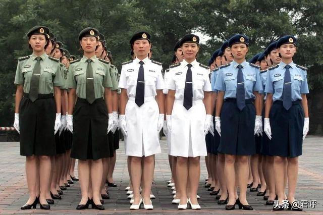 Chinese military uniforms! - iMedia
