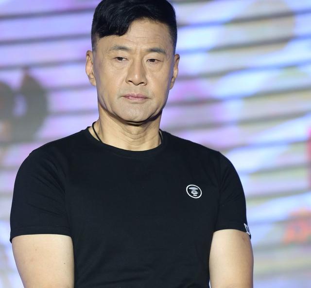 Tough guy Yu Rongguang: There has been no scandal in the 40 years since his debut. Why did his ...