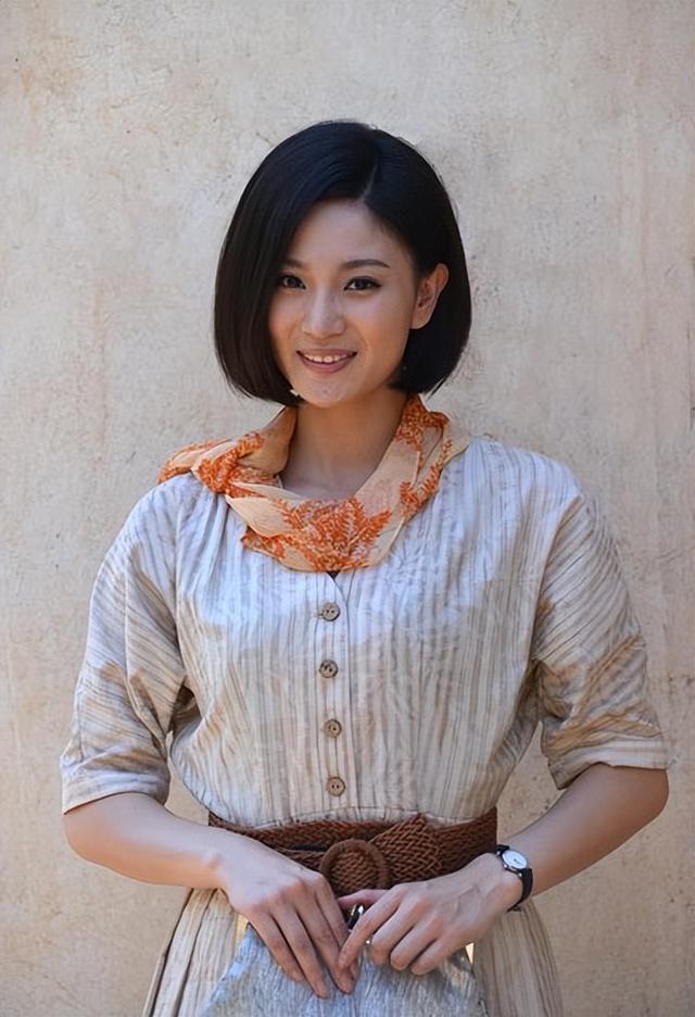 Actor Hou Mengsha: Once famous for her military drama, she married her ...