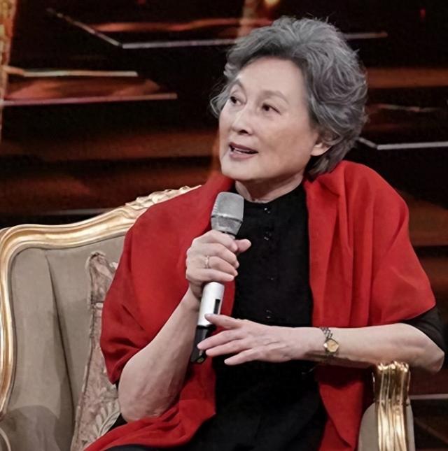 Famous actor Xiang Mei: She has been holding hands with her husband for ...