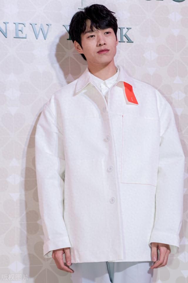 Wei Daxun's photo with the Ming detectives sparked heated discussions ...